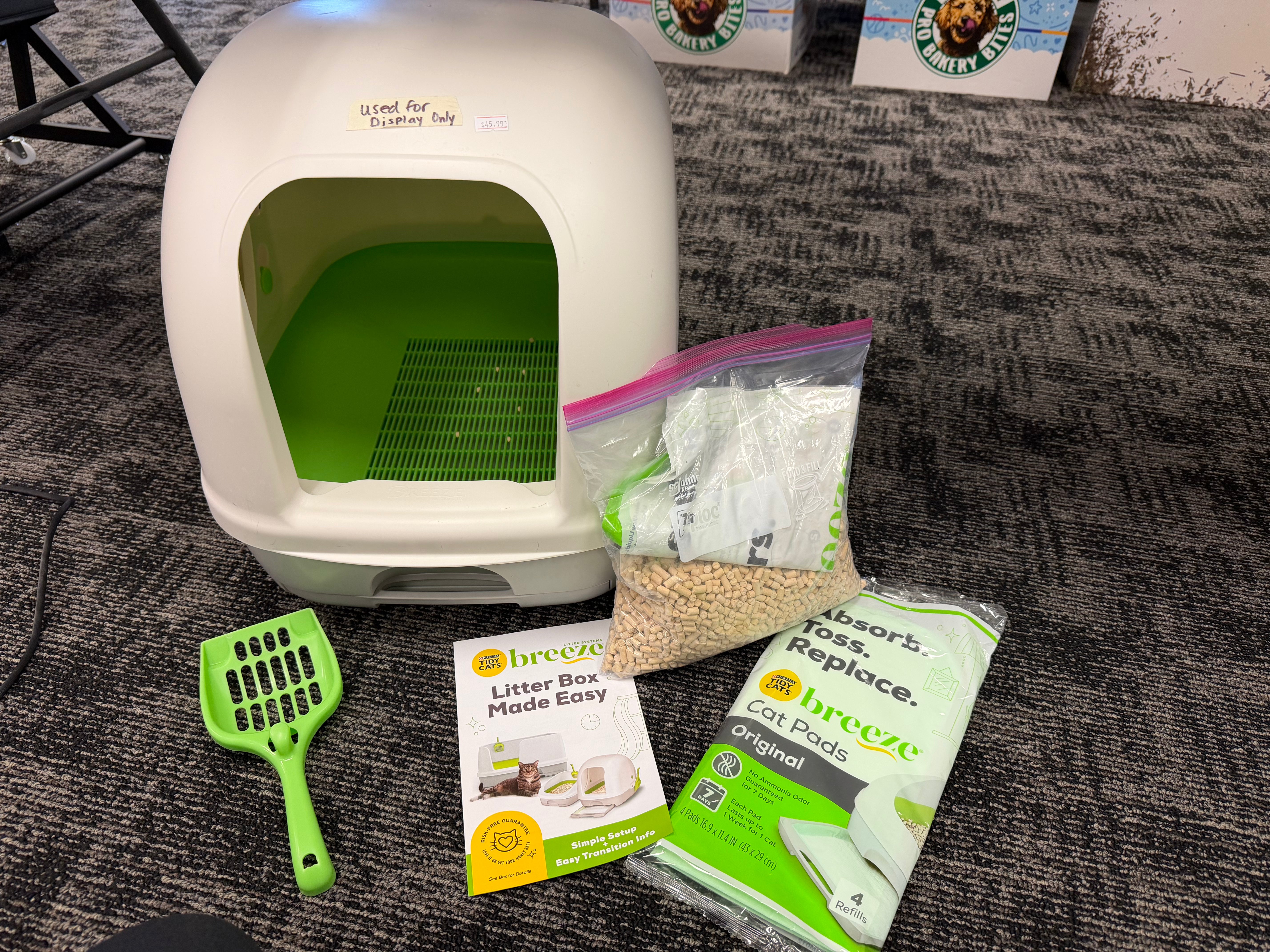 Purina Tidy Cats Breeze Covered Litter Box System Kit Display model us ...